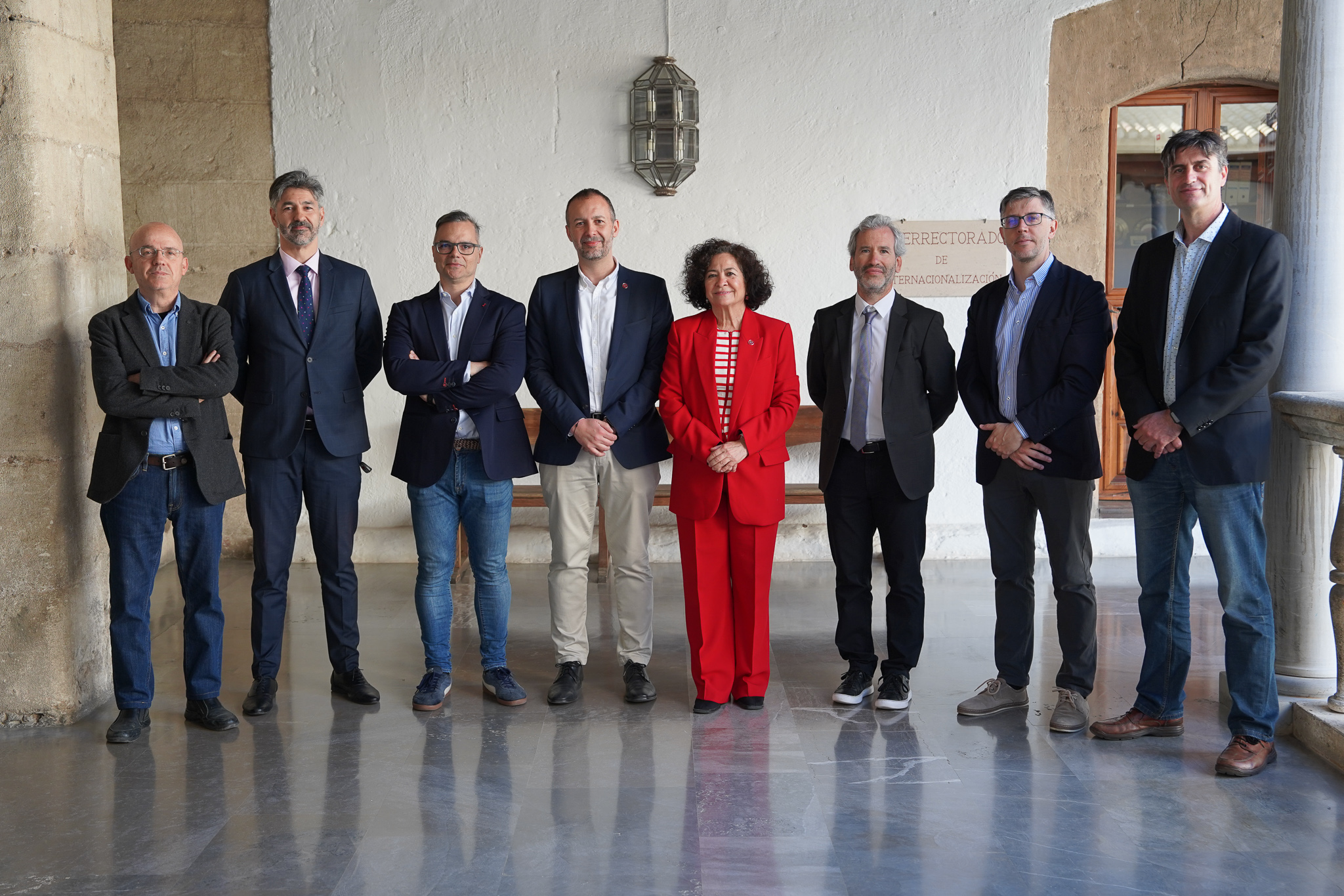 La UGR crea una cátedra con las empresas Internet Journey y Getbliving ...